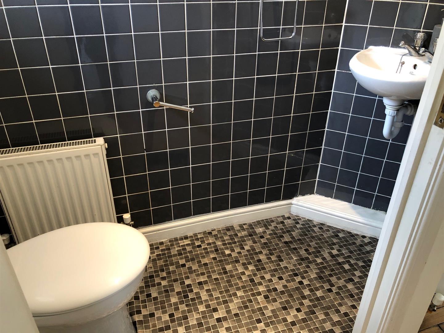 Mallowdale Avenue, Fallowfield, M14 6GT - JP & Brimelow